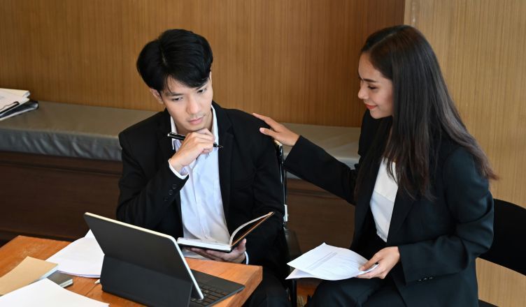 Sole Proprietorship vs. Pte Ltd: Choosing the Right Structure