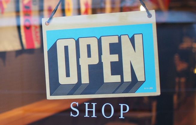 How To Start a Business in 10 Steps: 2025 Guide